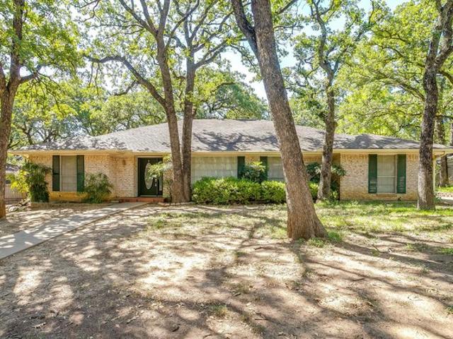 3410 Woodford Dr, Arlington, TX 76013