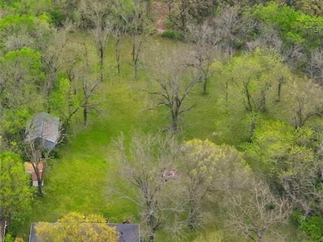 3411 E 78 St, Kansas City, MO 64132 | MLS #2614 | Compass