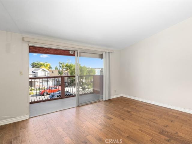 34121 Ruby Lantern B