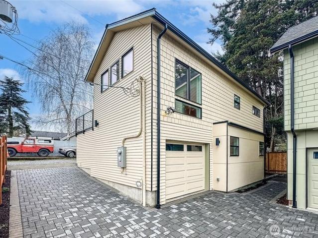 3412 NW 56th St, Seattle, WA 98107