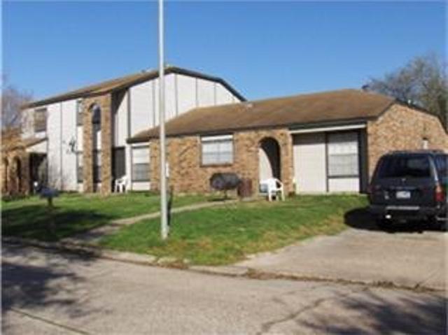 3412 Lantern Ln, Baytown, TX 77521