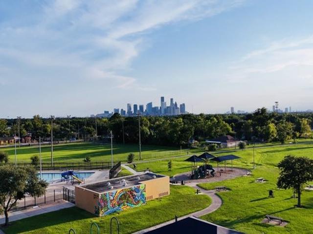 3412 Russell St, Houston, TX 77026