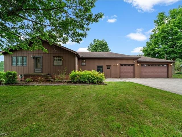 3413 Akins Rd, North Royalton, OH 44133