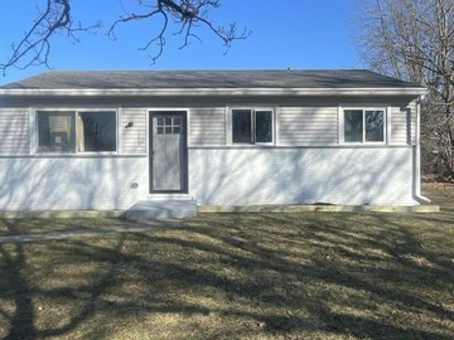 3413 Braeburn Dr, Lansing, MI 48911