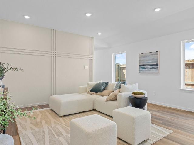3413 Horseshoe Trail Road