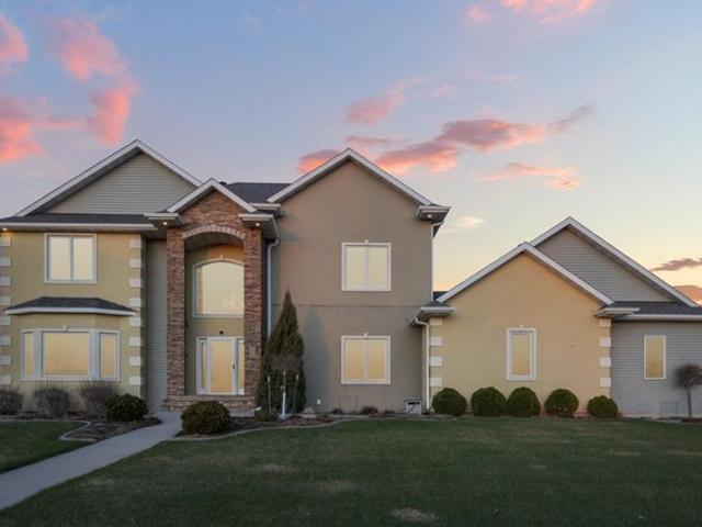 3413 50th St N, Reiles Acres, ND 58102