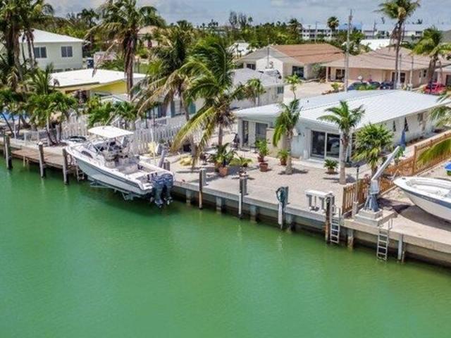 341 3rd St, Key Colony, FL 33051