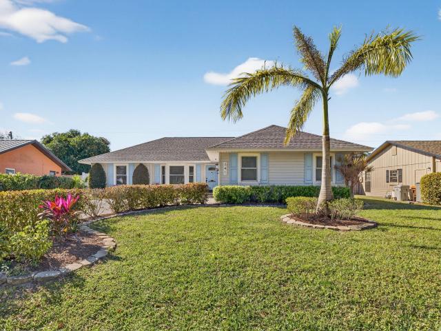 341 11th Ave, Vero Beach, FL 32962 | MLS #F10548 | Compass
