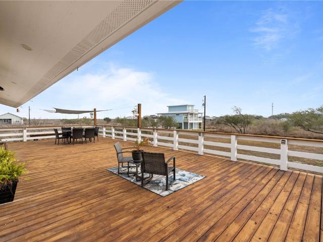 341 342 W Misty Oak