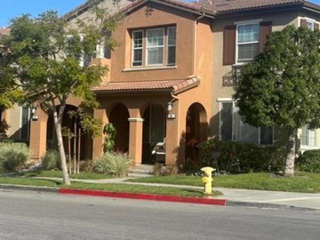 341 American River Ct, Oxnard, CA 93036