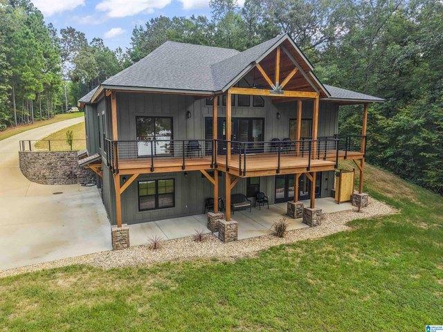 341 Boathouse Cir, Sylacauga, AL 35151