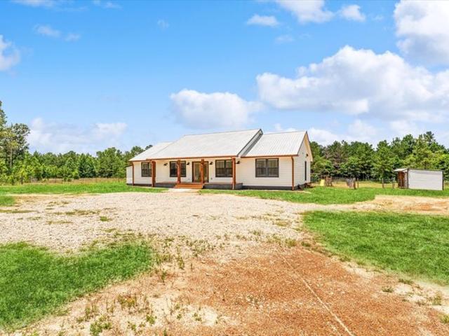 341 Big Buck Dr, Cleveland, TX 77328