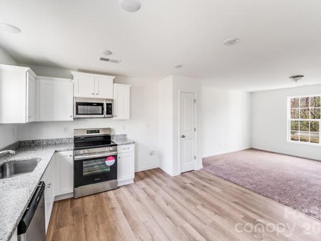 341 Buckelew St, Lancaster, SC 29720