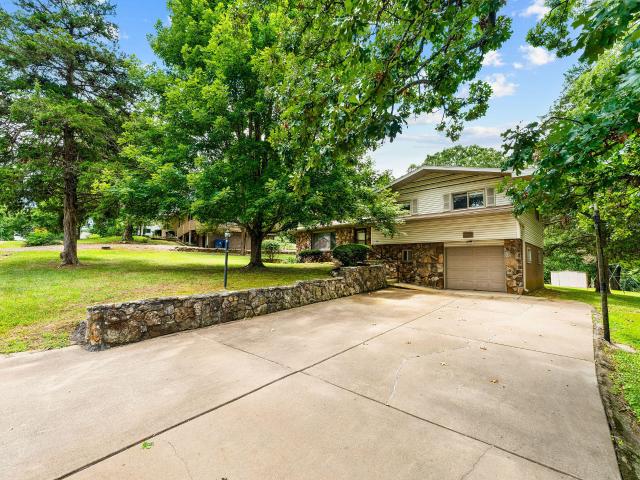 341 Greenbrier Lane
