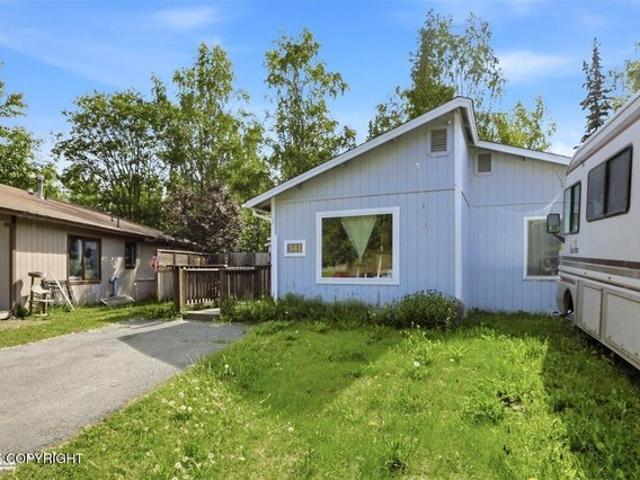 341 Dannilyn Cir, Anchorage, AK 99504