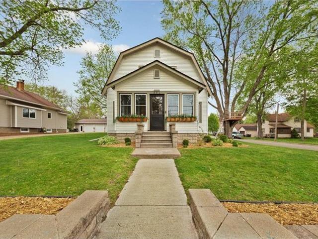 341 E Prince St, Lake Crystal, MN 56055