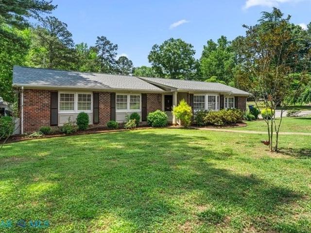 341 Keith Ave, Kilmarnock, VA 22482