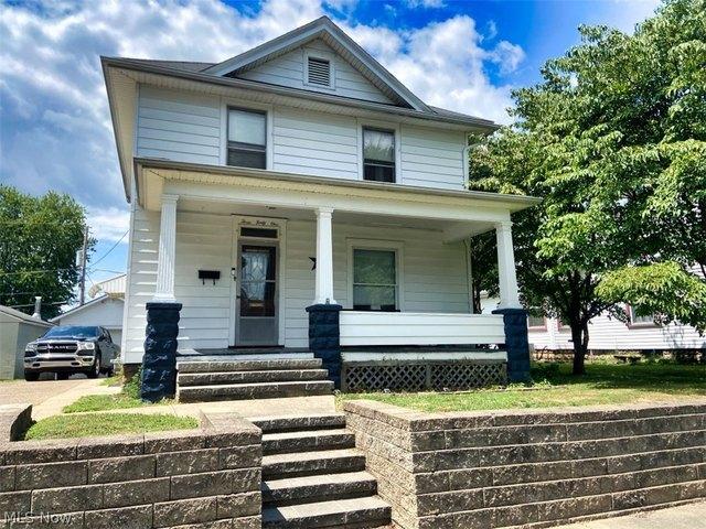 341 Hamilton Ave, Coshocton, OH 43812