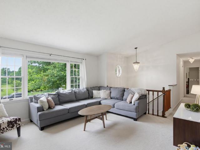 341 Hunters Run Drive