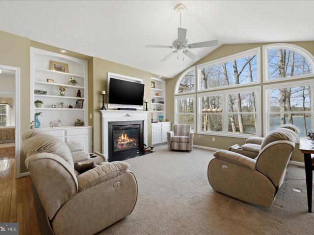 341 Land Or Dr, Ruther Glen, VA 22546 | Compass