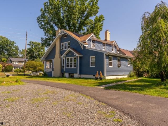 341 Mountainview Ter