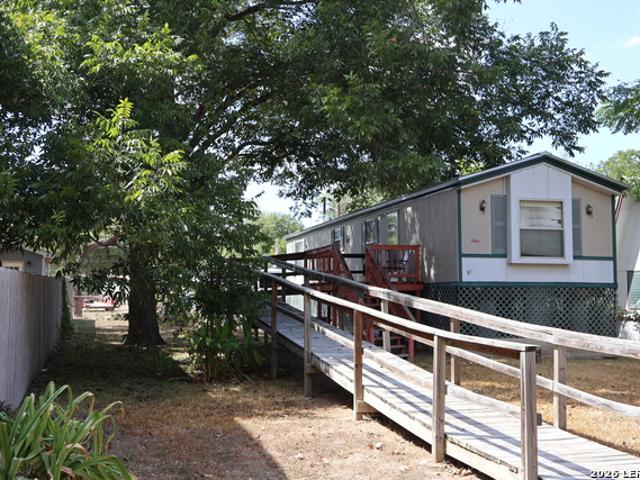 341 Meadow Lake