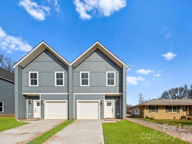 341 N Hoskins Rd, Charlotte, NC 28216