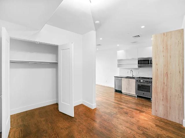 341 NOSTRAND Avenue 302D