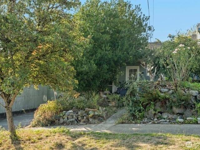 341 NE 51st St, Seattle, WA 98105