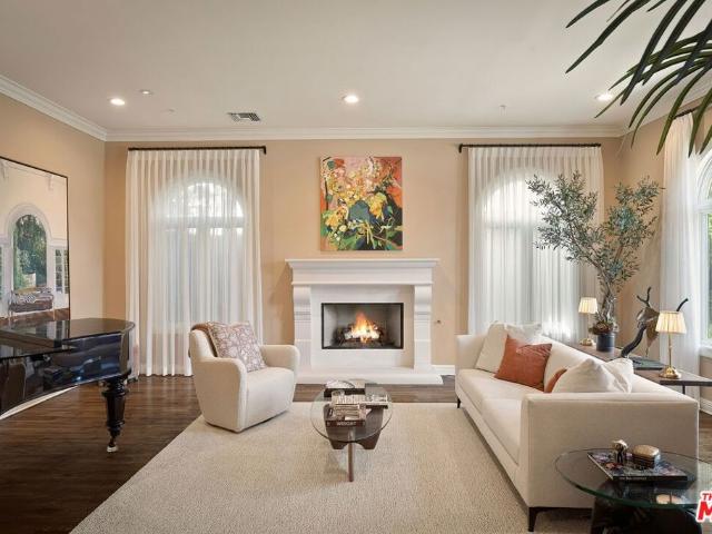 341 S Linden Drive