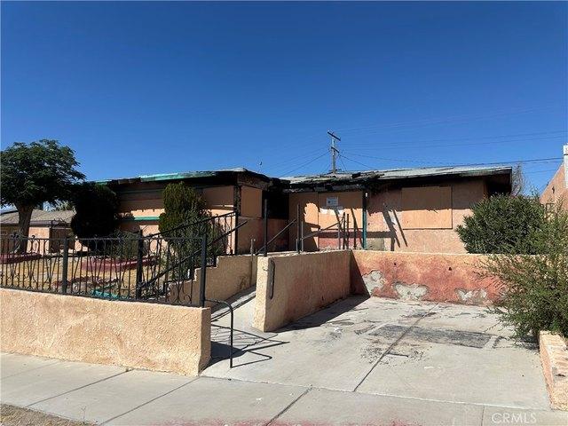 341 S Muriel Dr, Barstow, CA 92311