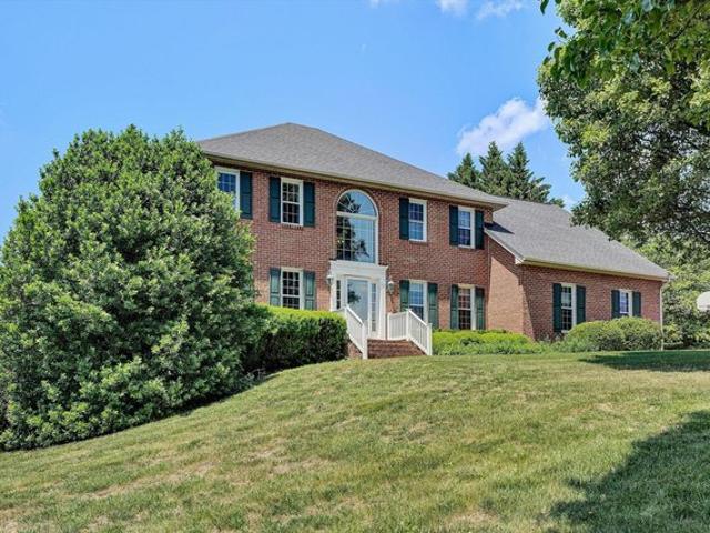 341 Sommersby Ln, Troutville, VA 24175