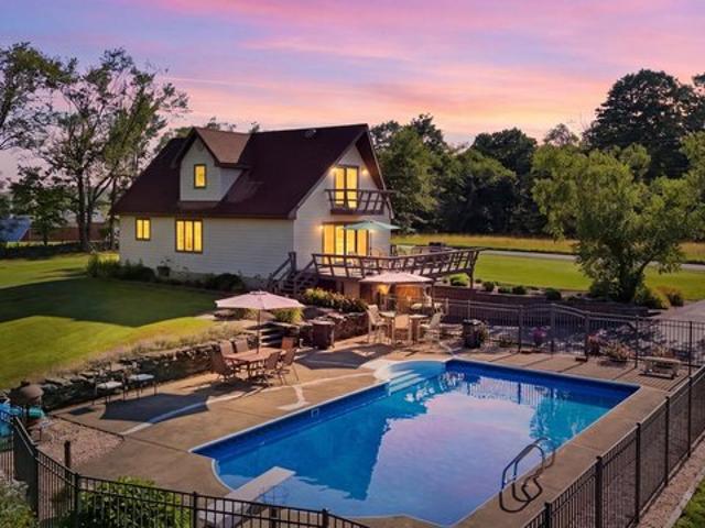 341 Pleasant View Dr, Pleasant Mount, PA 18453