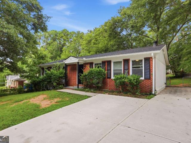 341 Roxbury Drive