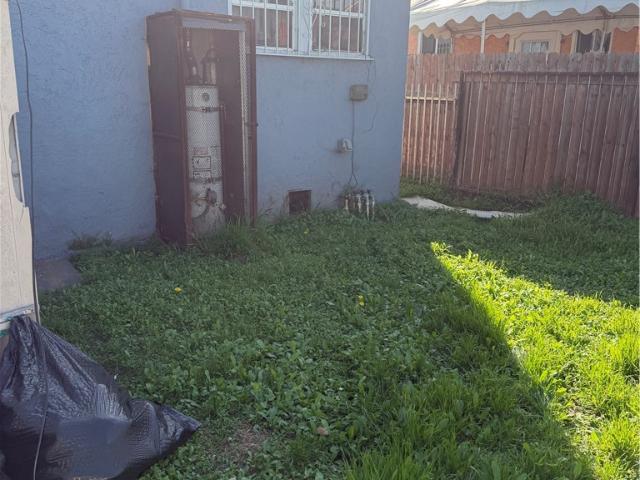 341 W 88th St, Los Angeles, CA 90003 | MLS #PW26022 | Compass