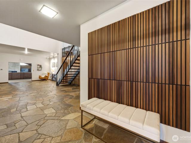 341 W Bramhall Road