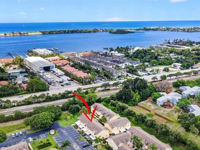 341 Waterside Dr Unit 341, Hypoluxo, FL 33462