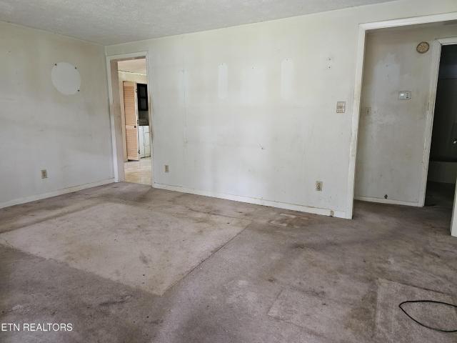 341 Warwick Lane