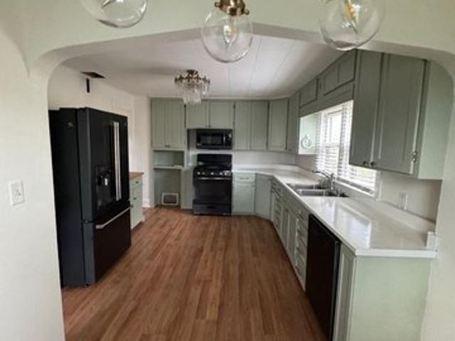 341 Wilson Ave, Waukesha, WI 53186