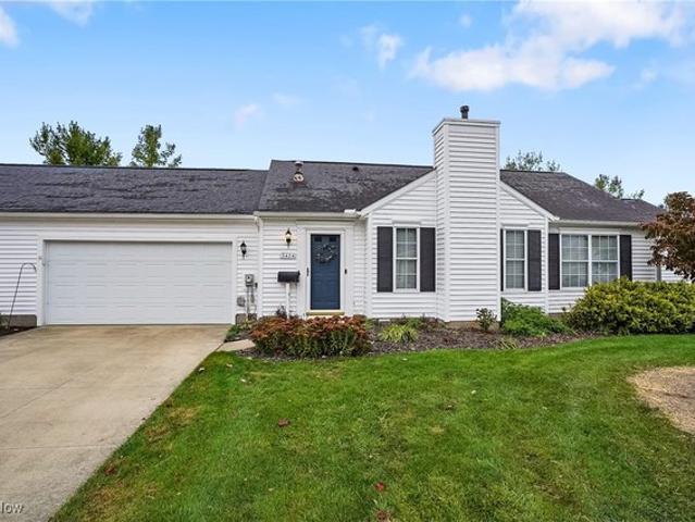 3424 E Prescott Cir, Cuyahoga Falls, OH 44223