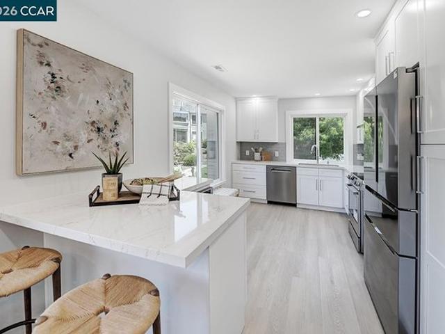 3424 Rossmoor Pkwy Apt 3, Walnut Creek, CA 94595