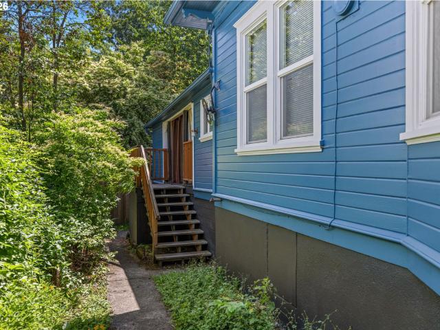 3424 SE 10TH AVE