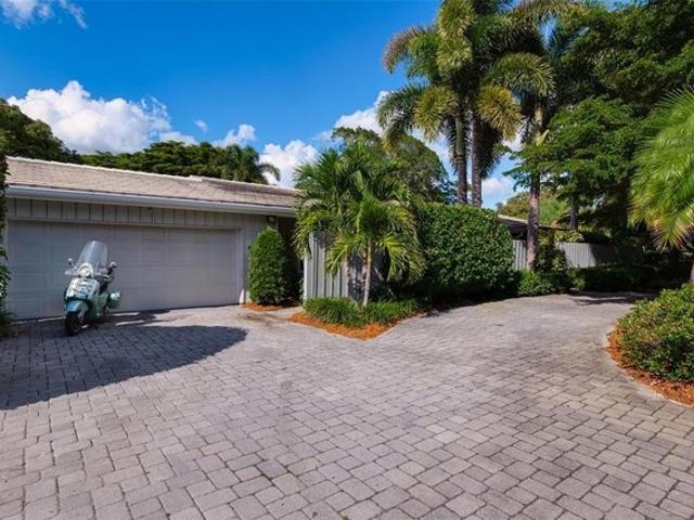 3424 Tanglewood Dr, Sarasota, FL 34239