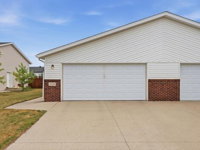 3424 16th St S, Moorhead, MN 56560