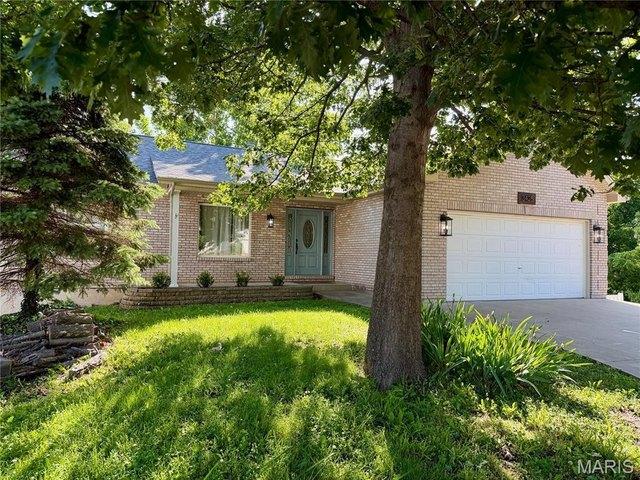 3425 Green Forest Ct, Arnold, MO 63010