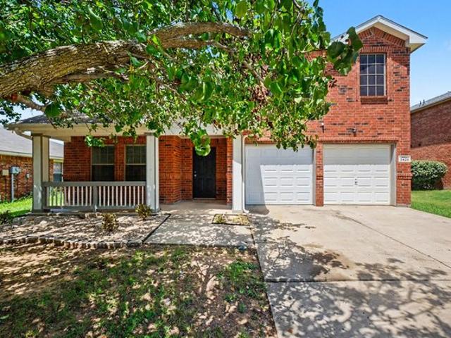 3425 Hermalinda Dr, Denton, TX 76207