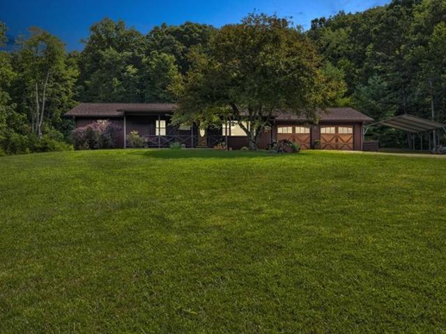 3425 KY 986, Olive Hill, KY 41164