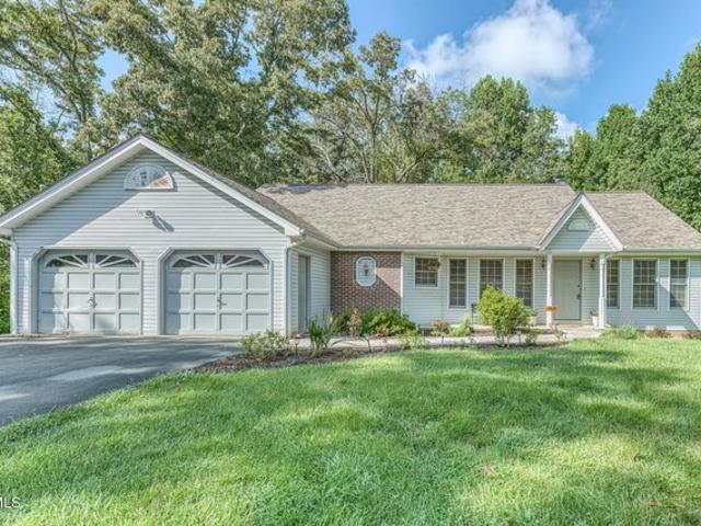 3425 Street Dr, Johnson City, TN 37604