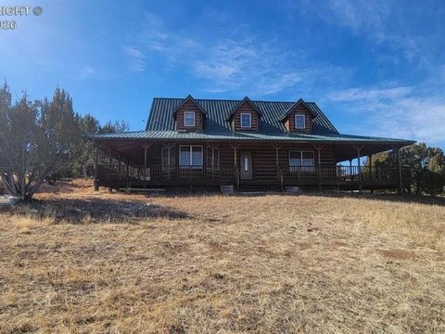 3425 Vaughn View Dr, Pueblo, CO 81005