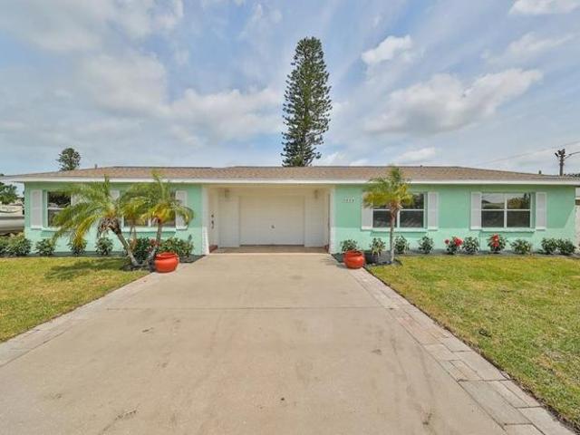 3425 W Shell Point Rd, Ruskin, FL 33570 in Apollo Beach, Florida